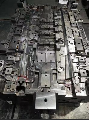 Cooling control of the mold_Taizhou Jiefeng Mould Co.,Ltd.
